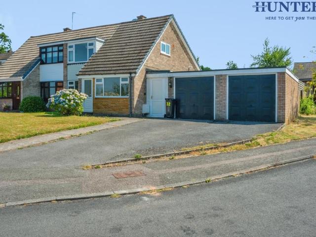 2 bedroom semi detached house for sale