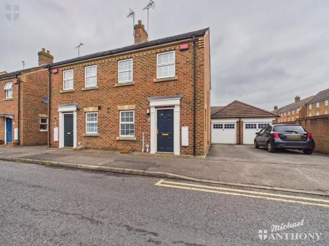 2 bedroom semi detached house for sale