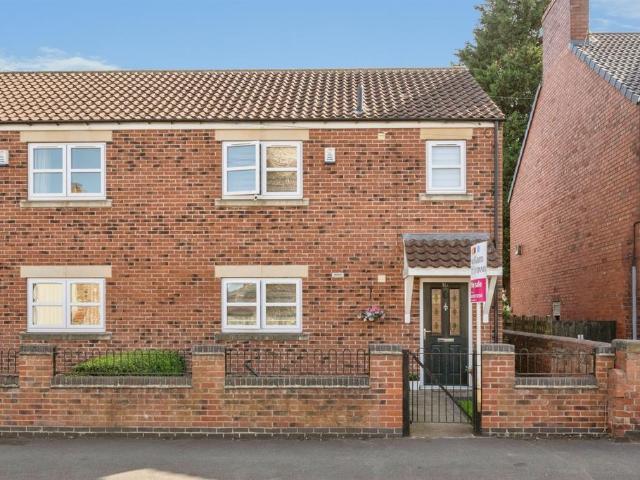 2 bedroom semi detached house for sale