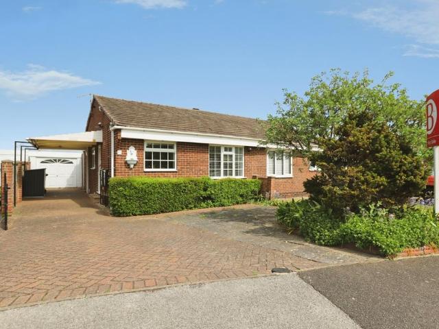 2 bedroom bungalow for sale