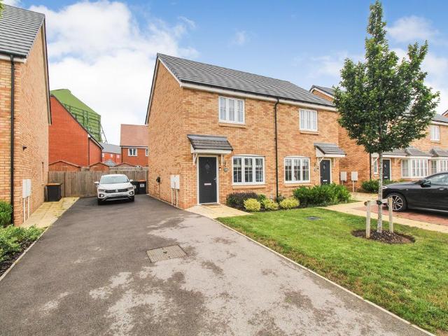 2 bedroom semi detached house for sale