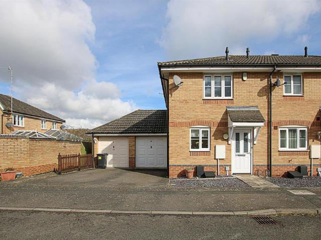 2 bedroom semi detached house for sale