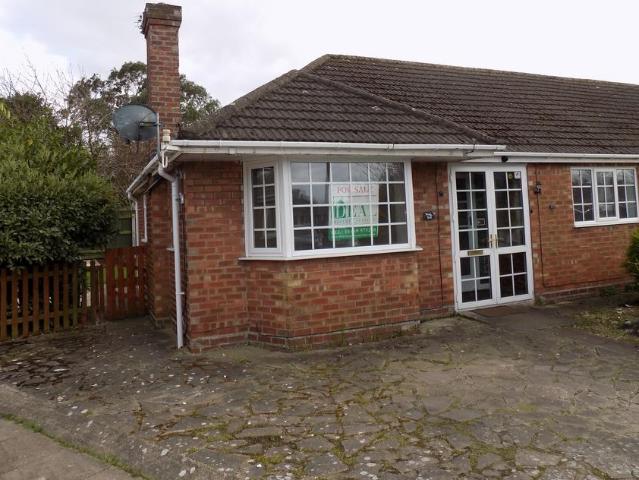 2 bedroom semi detached house for sale
