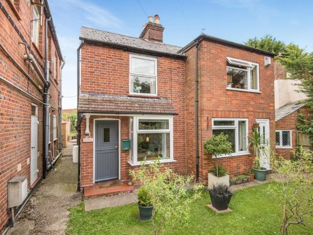 2 bedroom semi detached house for sale