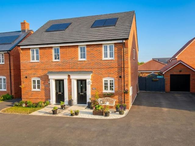 2 bedroom semi detached house for sale
