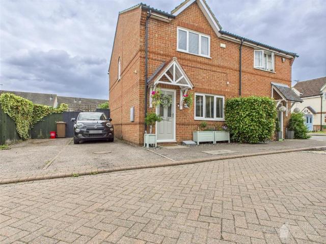2 bedroom semi detached house for sale