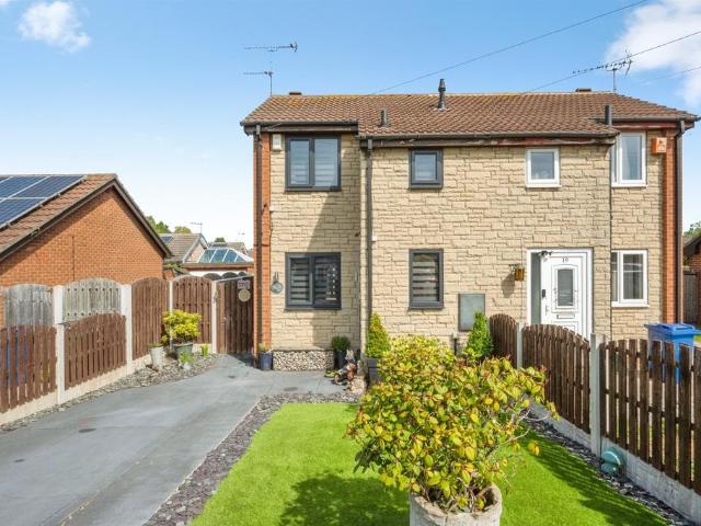 2 bedroom semi detached house for sale