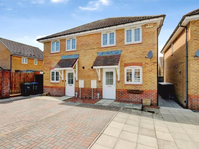 2 bedroom semi detached house for sale