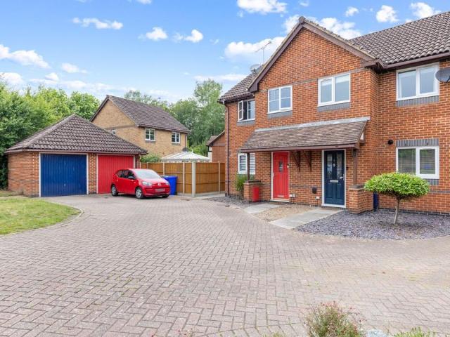 2 bedroom semi detached house for sale