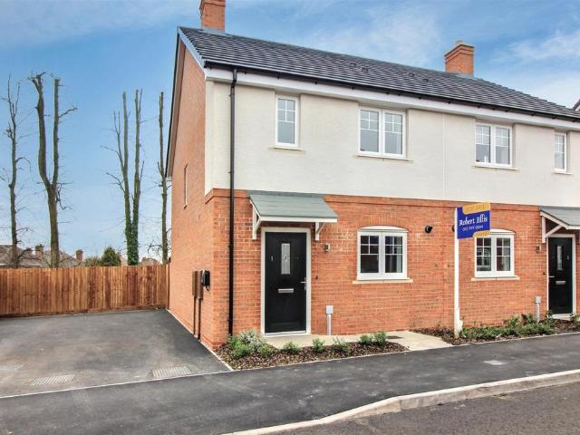 2 bedroom semi detached house for sale