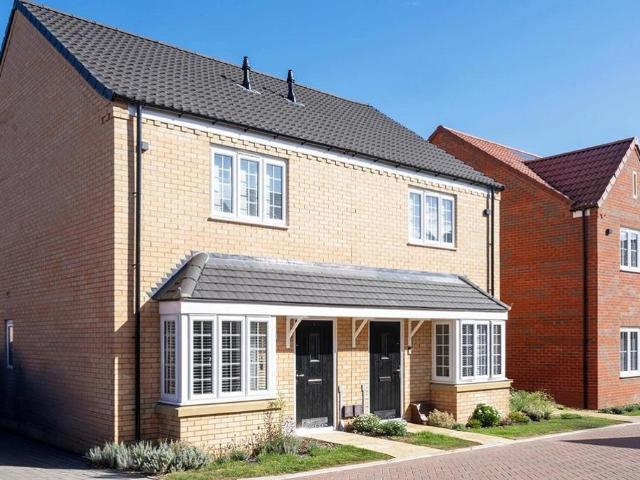2 bedroom semi detached house for sale