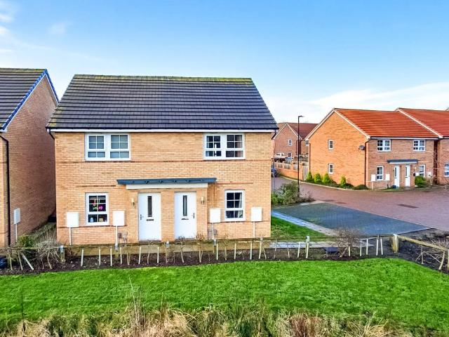 2 bedroom semi detached house for sale