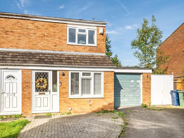 2 bedroom semi detached house for sale