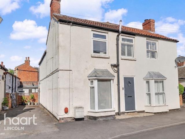 2 bedroom semi detached house for sale