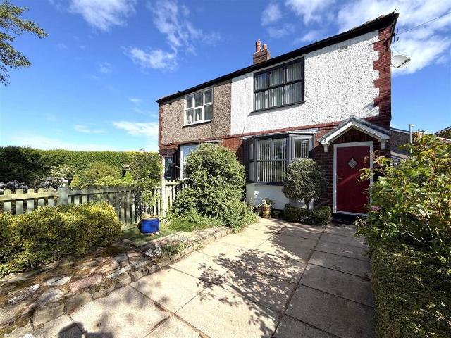 2 bedroom semi detached house for sale