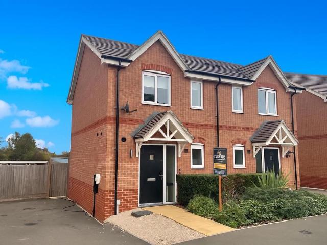 2 bedroom semi detached house for sale