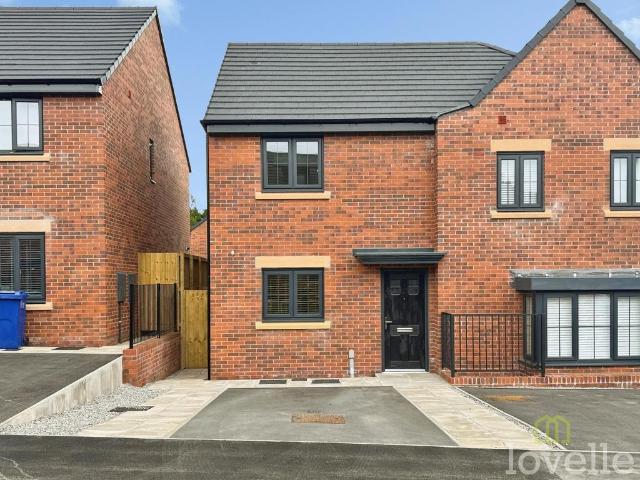 2 bedroom semi detached house for sale