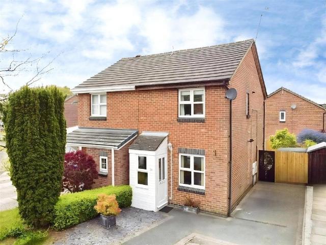 2 bedroom semi detached house for sale