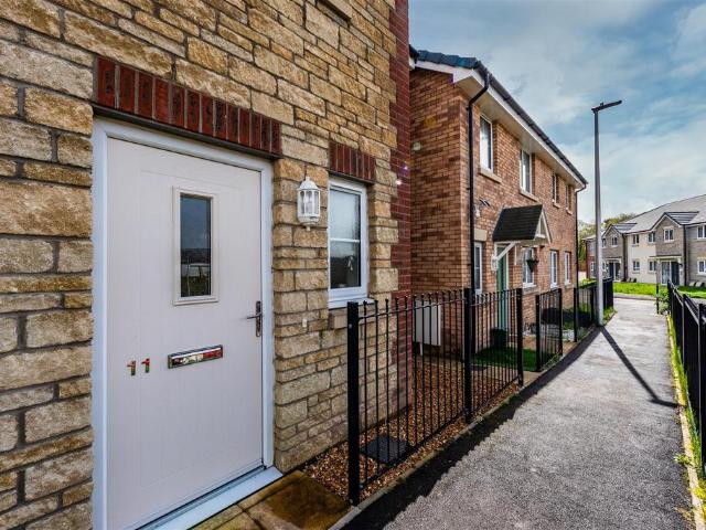 2 bedroom semi detached house for sale