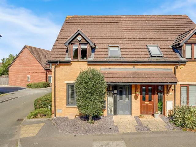 2 bedroom semi detached house for sale