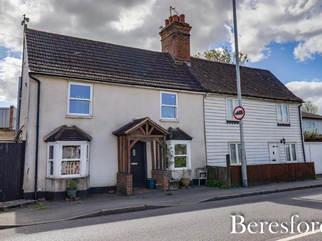 2 bedroom semi detached house for sale