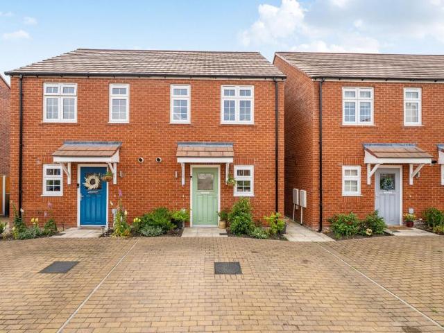2 bedroom semi detached house for sale