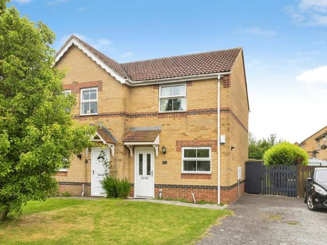 2 bedroom semi detached house for sale