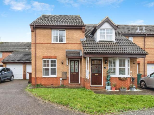 2 bedroom semi detached house for sale