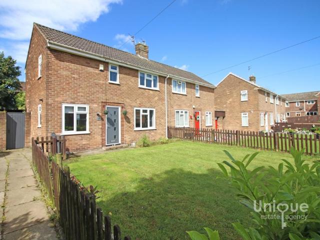 2 bedroom semi detached house for sale