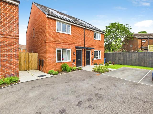 2 bedroom semi detached house for sale