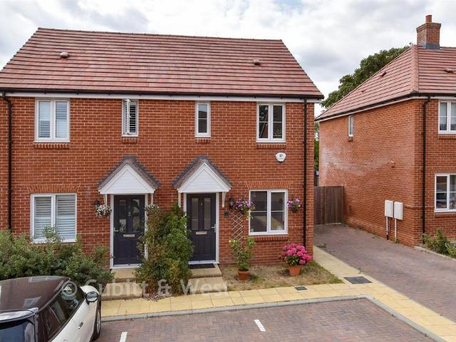 2 bedroom semi detached house for sale