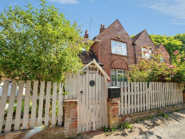 2 bedroom semi detached house for sale