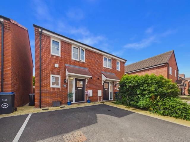 2 bedroom semi detached house for sale