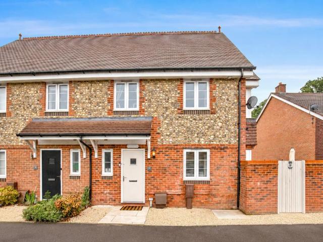 2 bedroom semi detached house for sale