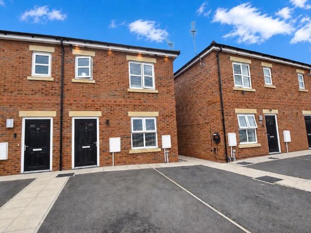 2 bedroom semi detached house for sale