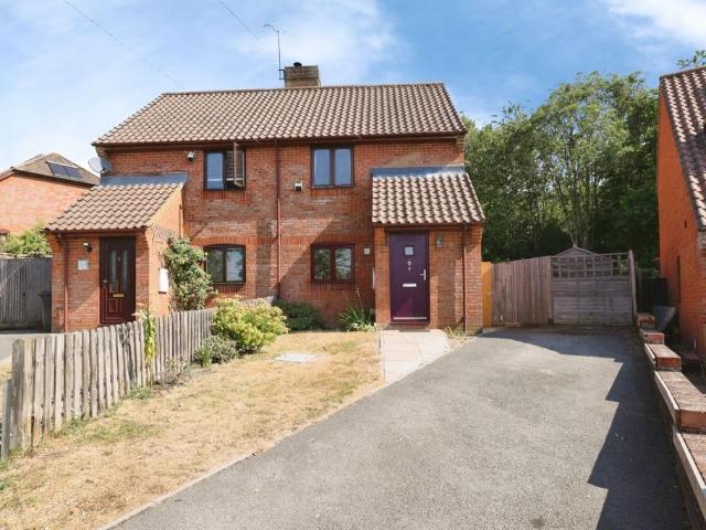 2 bedroom semi detached house for sale