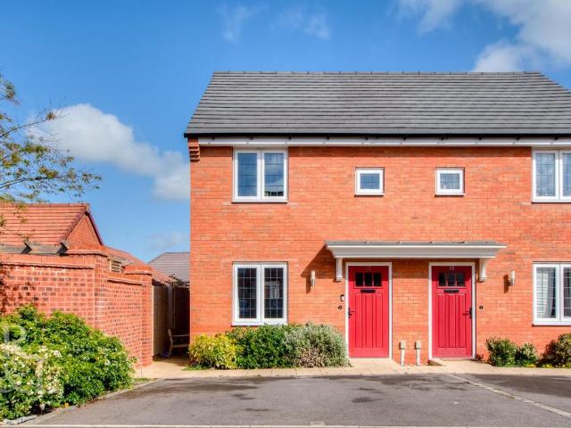 2 bedroom semi detached house for sale
