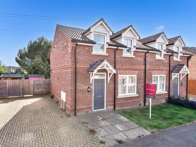 2 bedroom semi detached house for sale