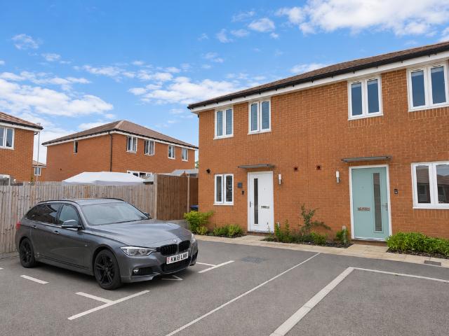 2 bedroom semi detached house for sale