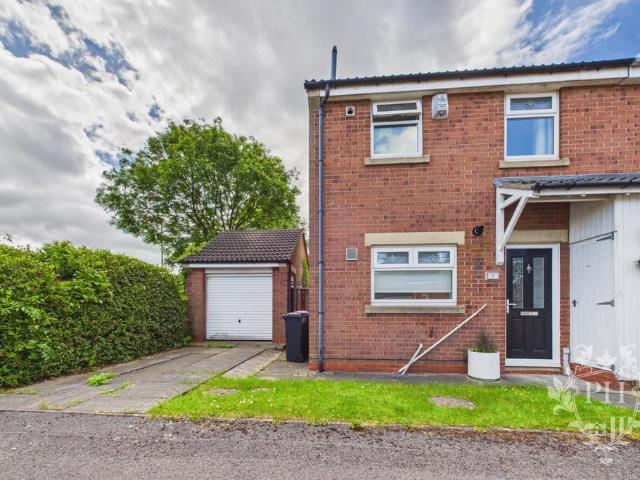 2 bedroom semi detached house for sale
