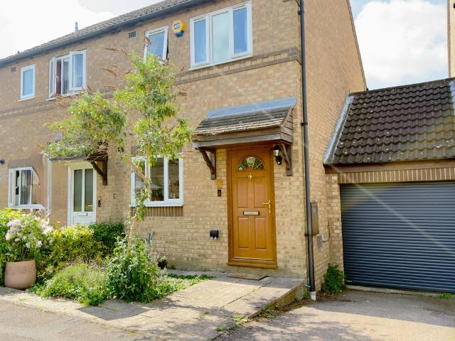 2 bedroom semi detached house for sale