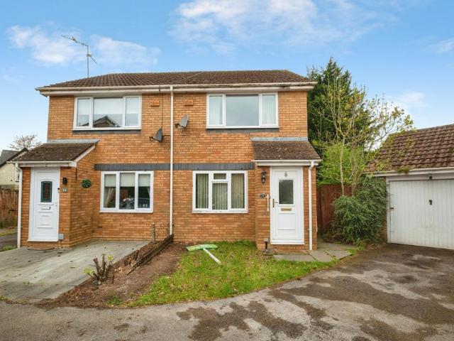 2 bedroom semi detached house for sale