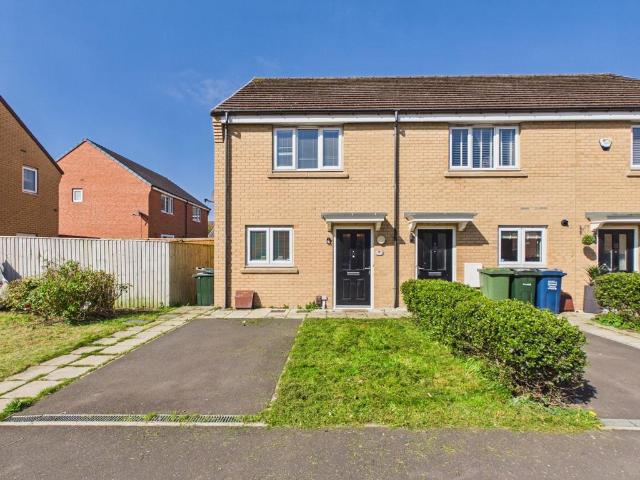 2 bedroom semi detached house for sale