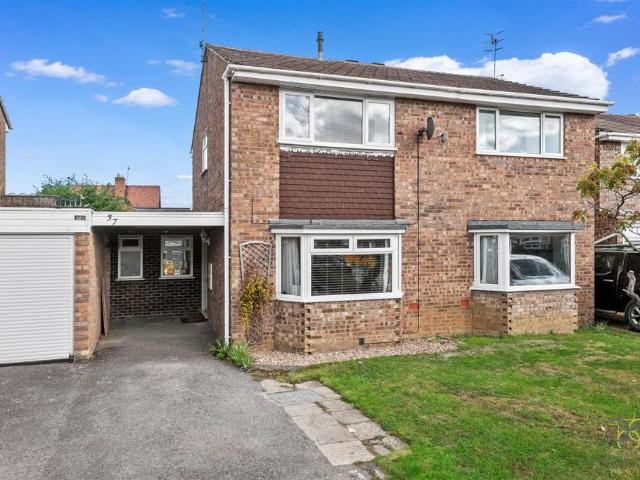 2 bedroom semi detached house for sale