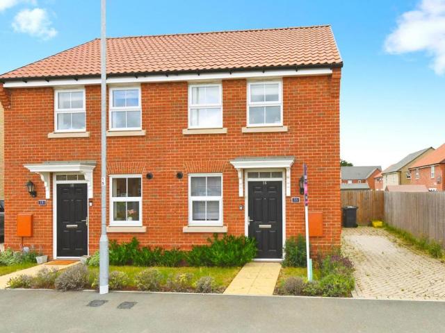 2 bedroom semi detached house for sale