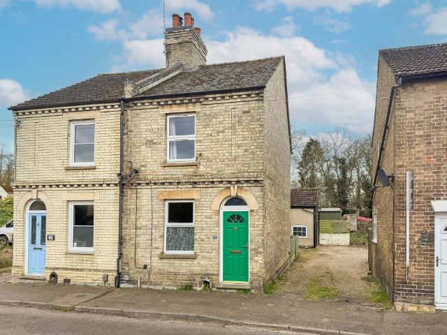 2 bedroom semi detached house for sale