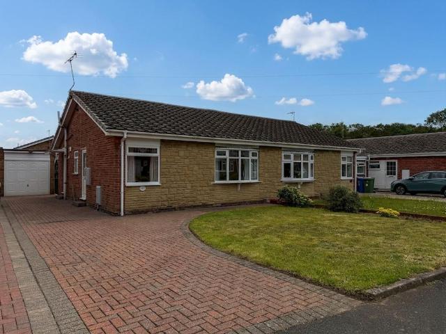 2 bedroom semi detached house for sale