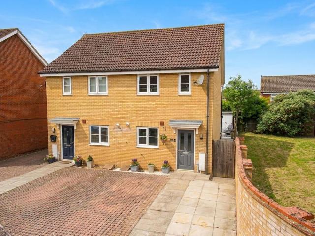 2 bedroom semi detached house for sale