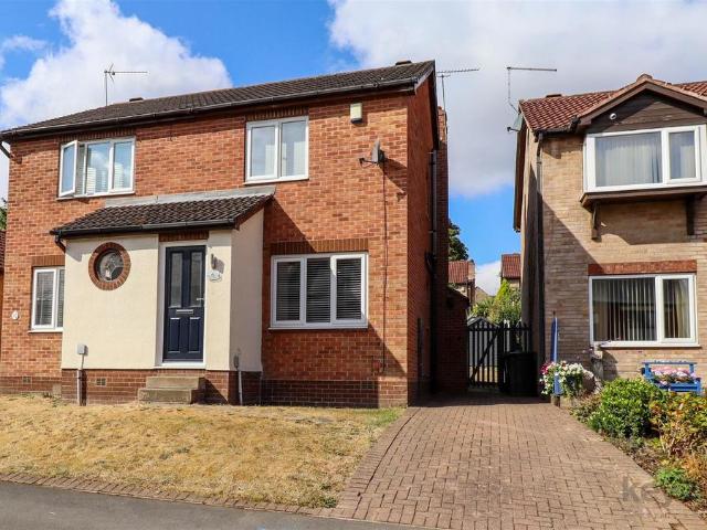 2 bedroom semi detached house for sale