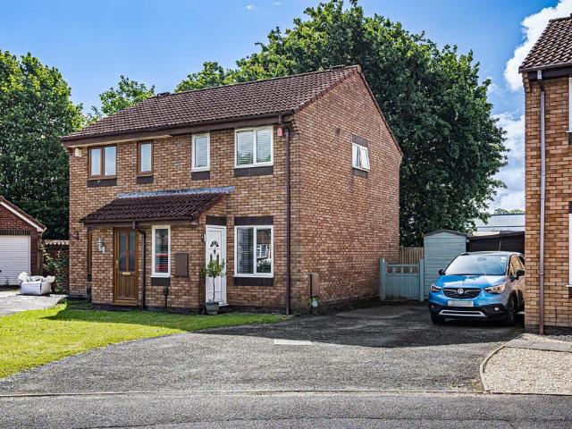 2 bedroom semi detached house for sale